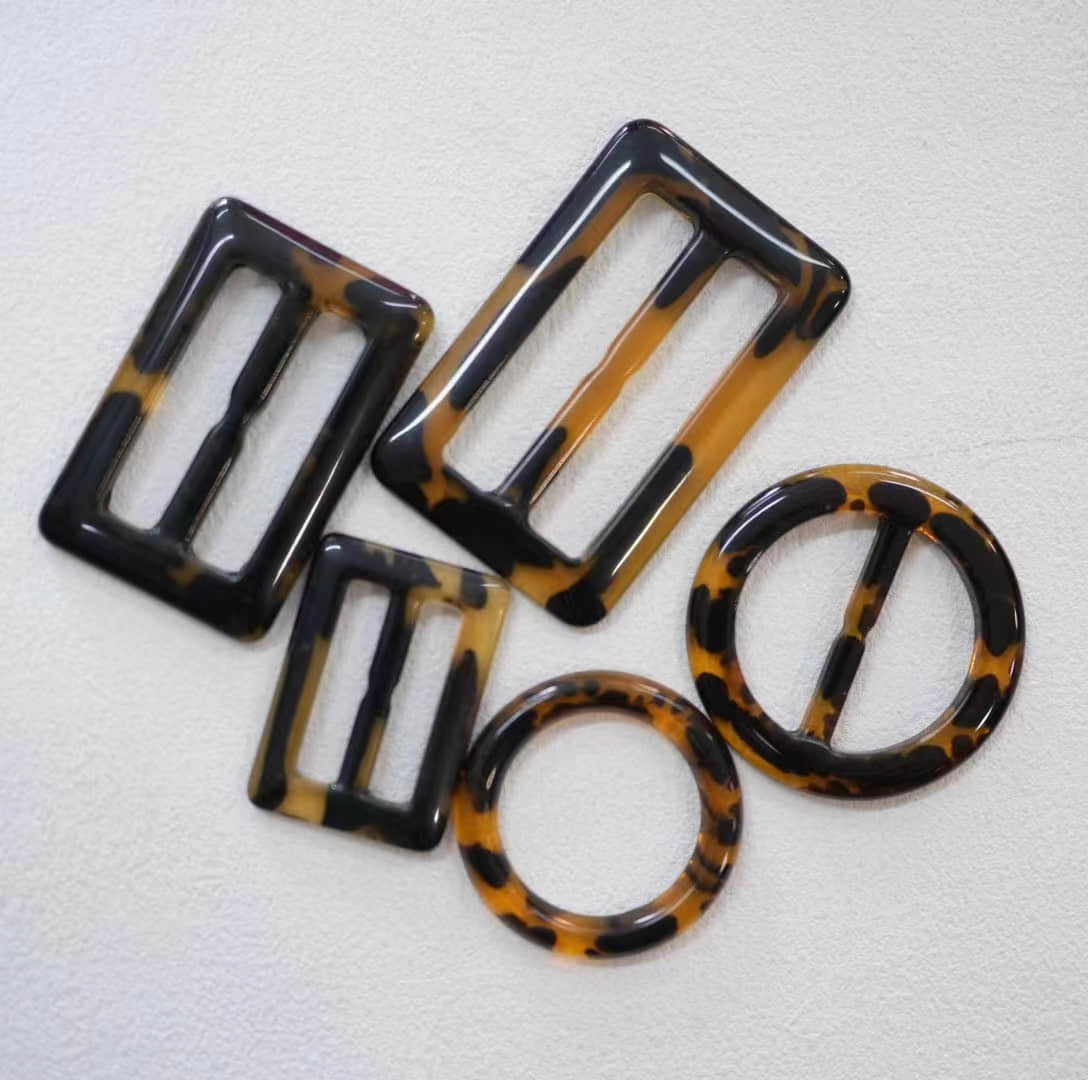 Factory wholesale horn buckle Various special shape acrylic buckle ...